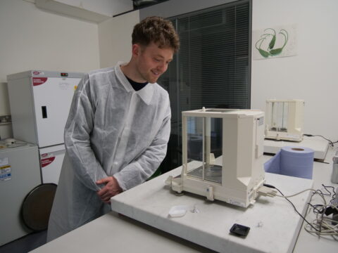 Intern diary – Flynn on detecting oak shake - Centre for Forest Protection